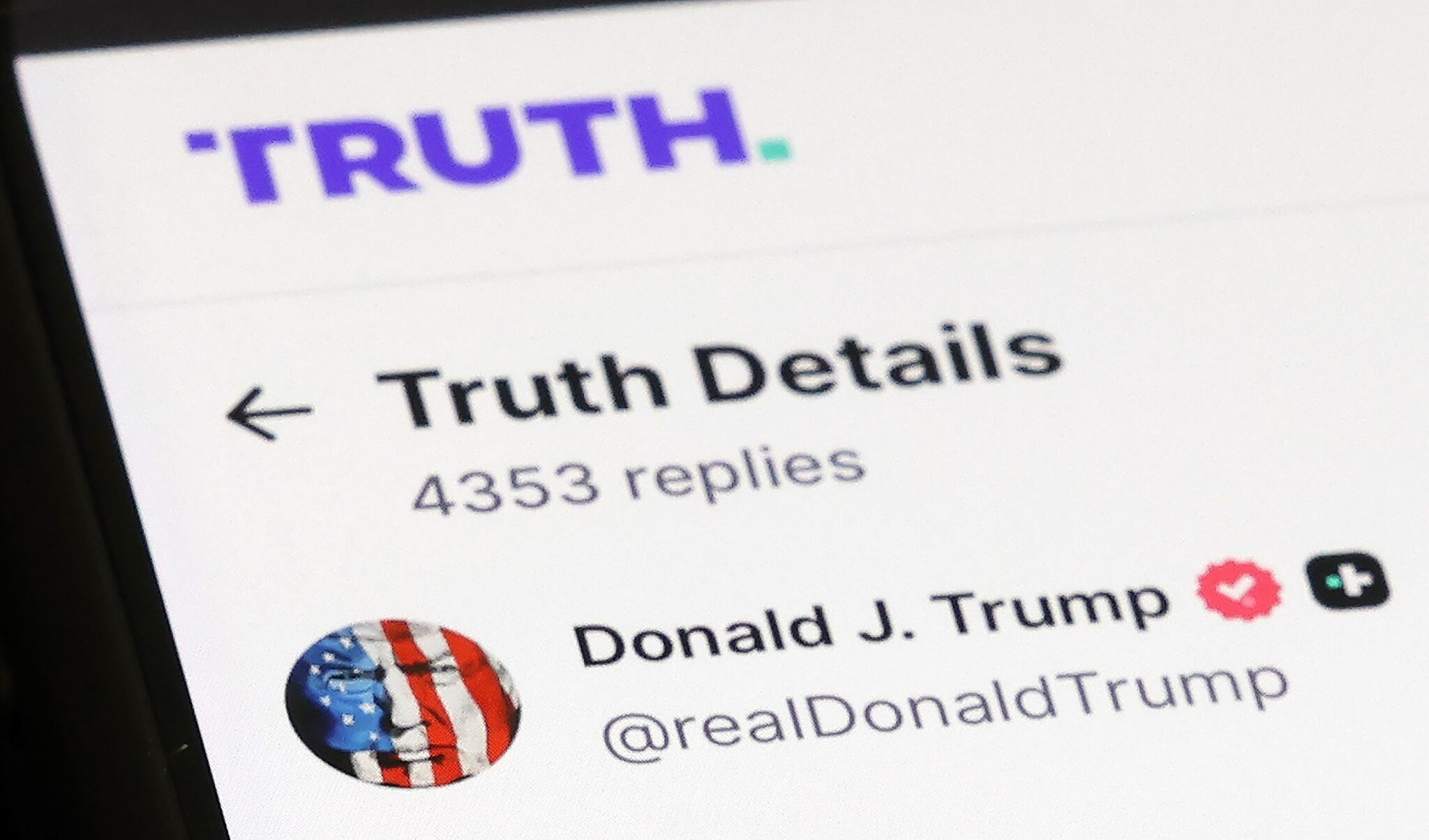 Trump partage une transcription raciste d’un podcast rempli d’attaques ...